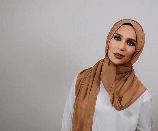 Hijab model Amen Khan pulls out of L'Oreal campaign over Israel tweets