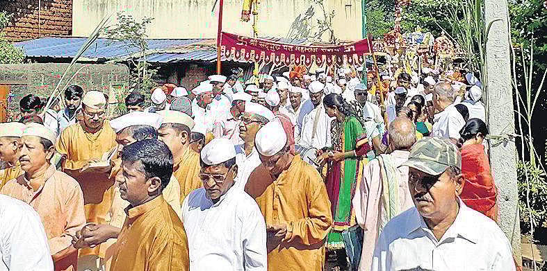 Thousands attend Balekundri fair