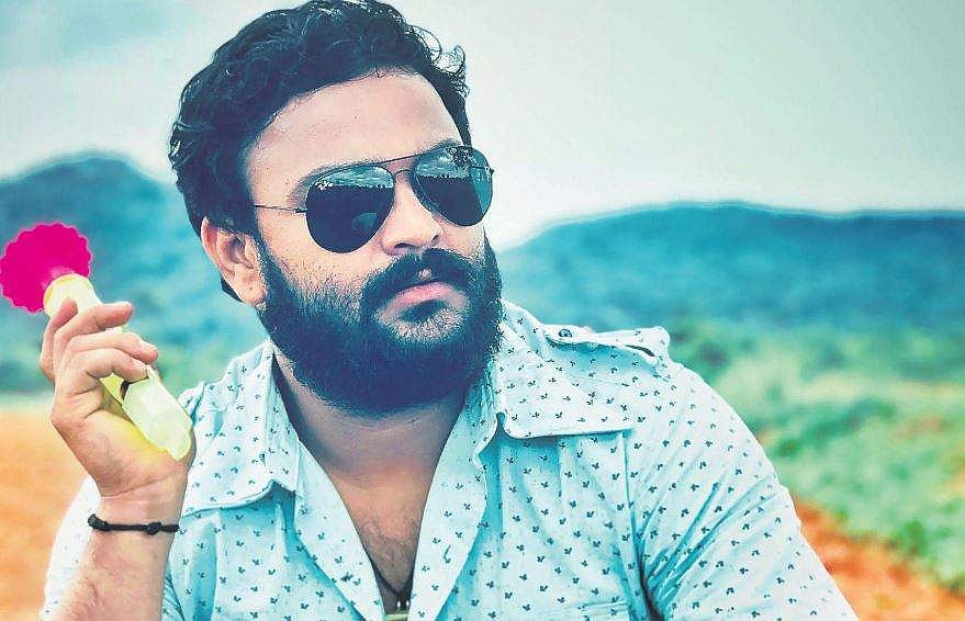 Photographer Pandu turns Ashwin Rao Pallaki into hero