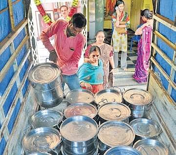Won’t stop cooking meals for students: Staff of foundation