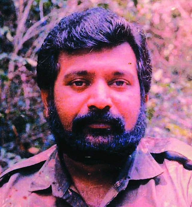 Here are some rare photos of LTTE leader Velupillai Prabhakaran