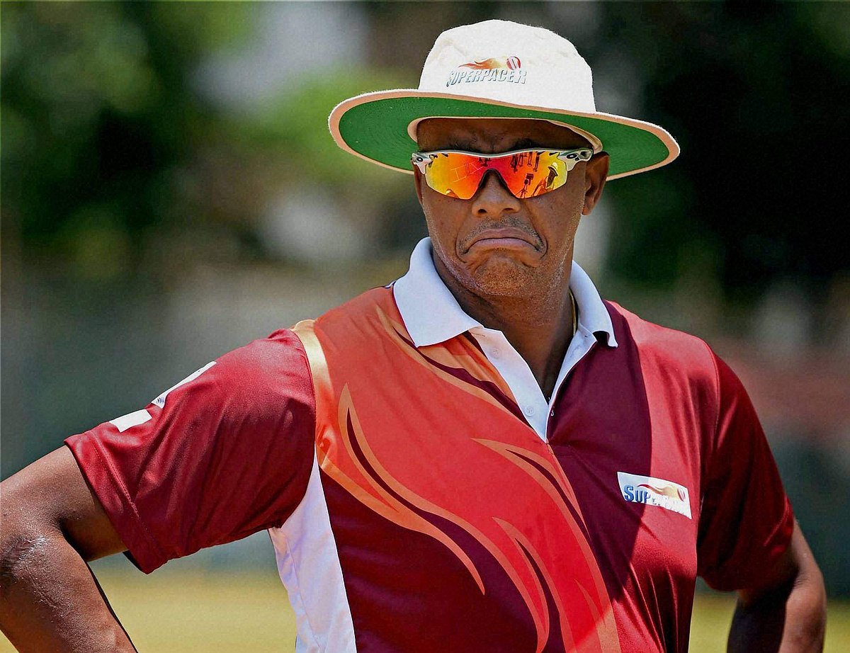 Bangladesh name Courtney Walsh interim coach for Sri Lanka tournament