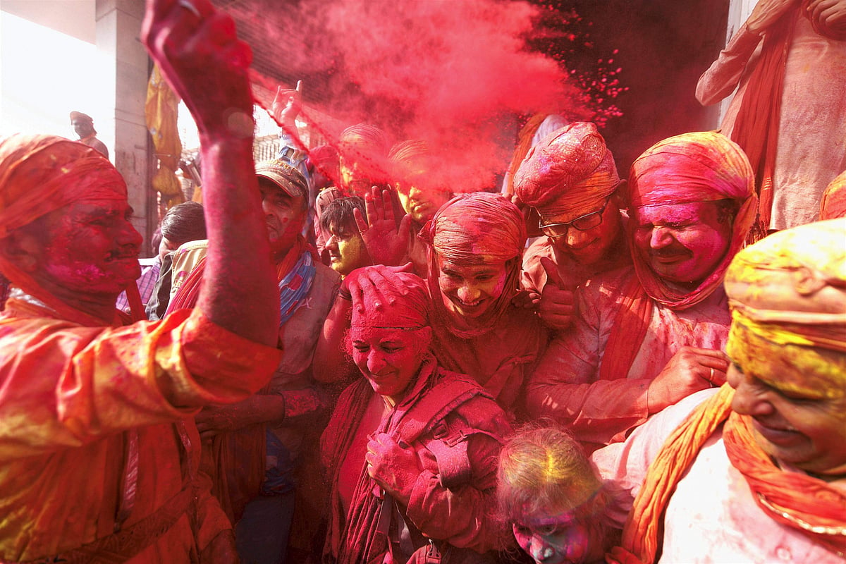 Holi celebrations: Vrindavan and Mathura soak in the festive vibe