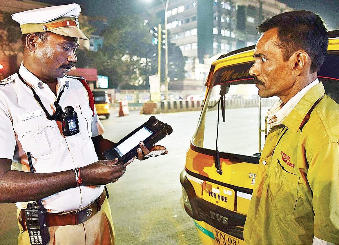 Coimbatore Traffic Police introduce swiping machines to collect fines
