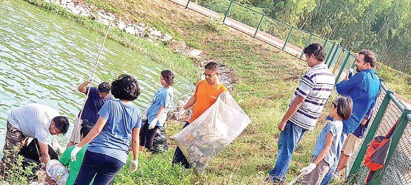 Bengaluru Kalkere Lake stink gets fishy