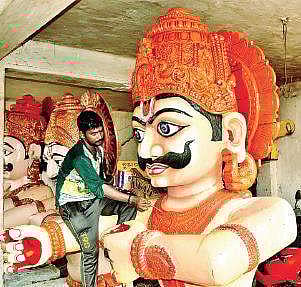 Chariots to carry Hundis for donation