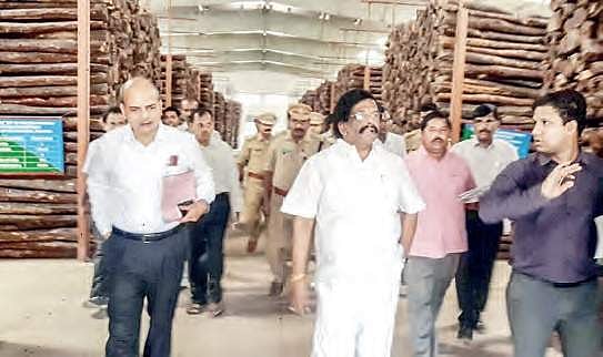 800 posts in forest department to be filled through APPSC: Sidda ...