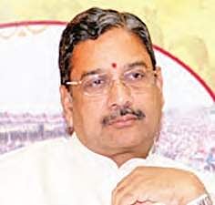 YSR Congress chief YS Jaganmohan Reddy trying to get sympathy from wife ...