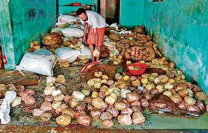 Low-quality food items found in Consumerfed godowns in Kerala
