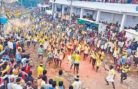 100 injured during Banni festival in Kurnool district