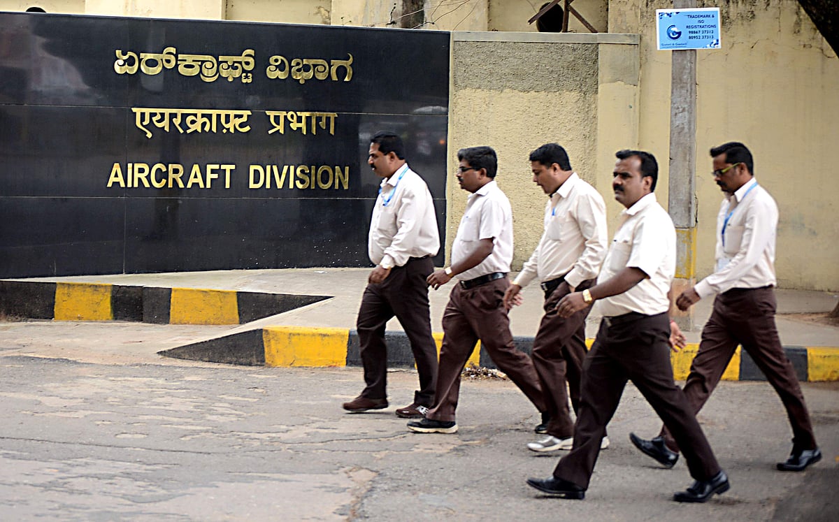Over 10,000 HAL workers begin indefinite strike demanding wage revision