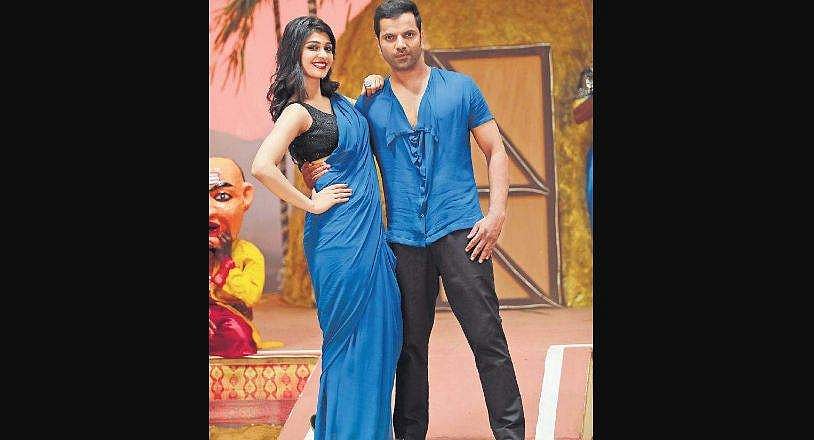 Sathish, Aditi show sizzling dance moves in Brahmachari