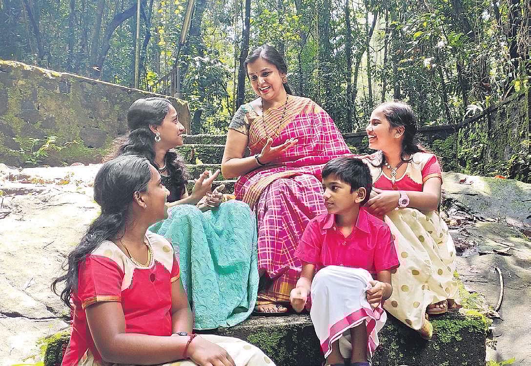 Crooning amid the divine