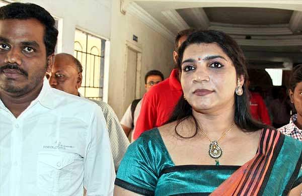 Case against Ganesh Kumar, Saritha Nair for defaming ex-CM Oommen Chandy