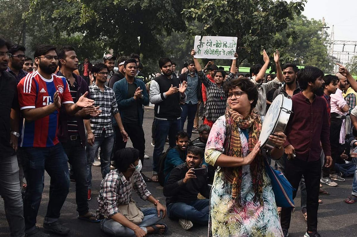 Students stage protest outside JNU over fee hike, dress code