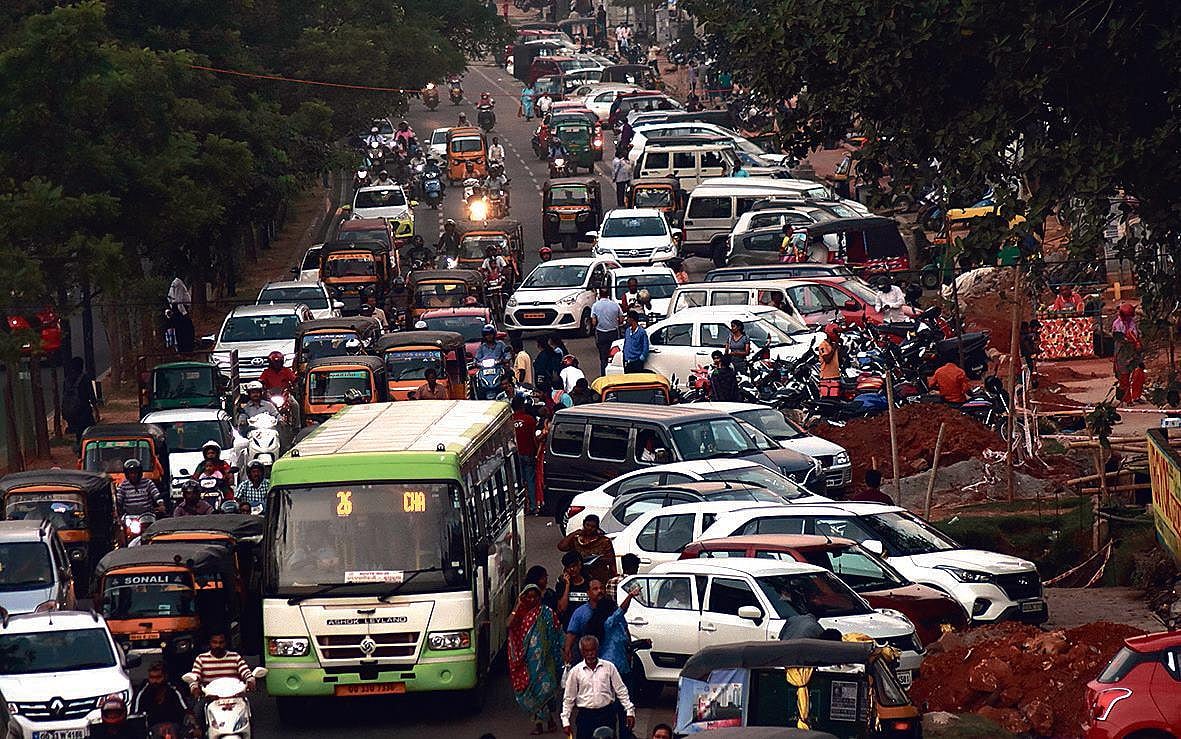 Bhubaneswar’s Smart Janpath Project work still at hold