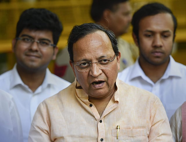 Congress takes dig at Arun Singh over his visit to Karnataka