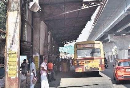 No shelter at Pallavaram bus bay