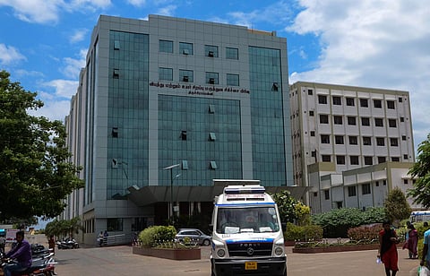 34-year-old man jumps to death from terrace of Tiruchy government hospital