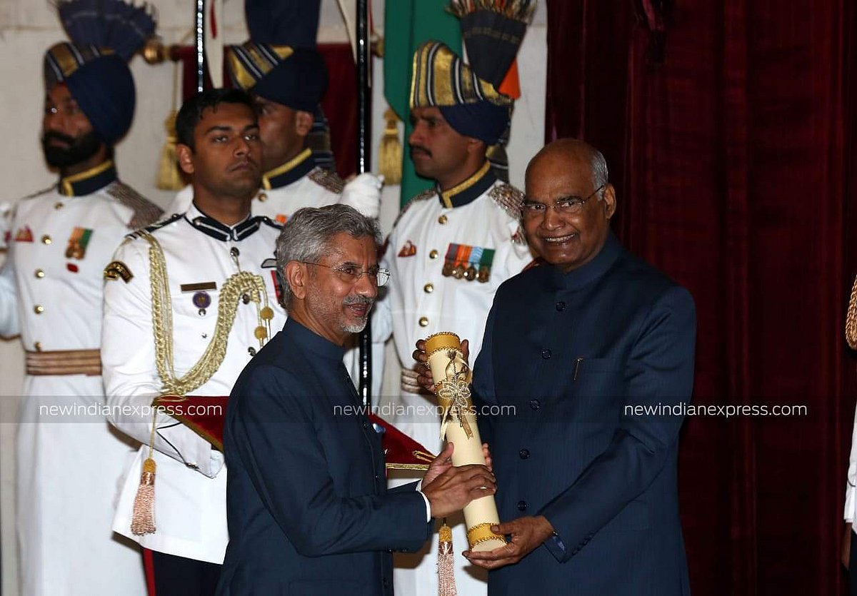 Padma Awards ceremony in pictures: Prabhu Deva, Mohanlal, Sharath Kamal ...