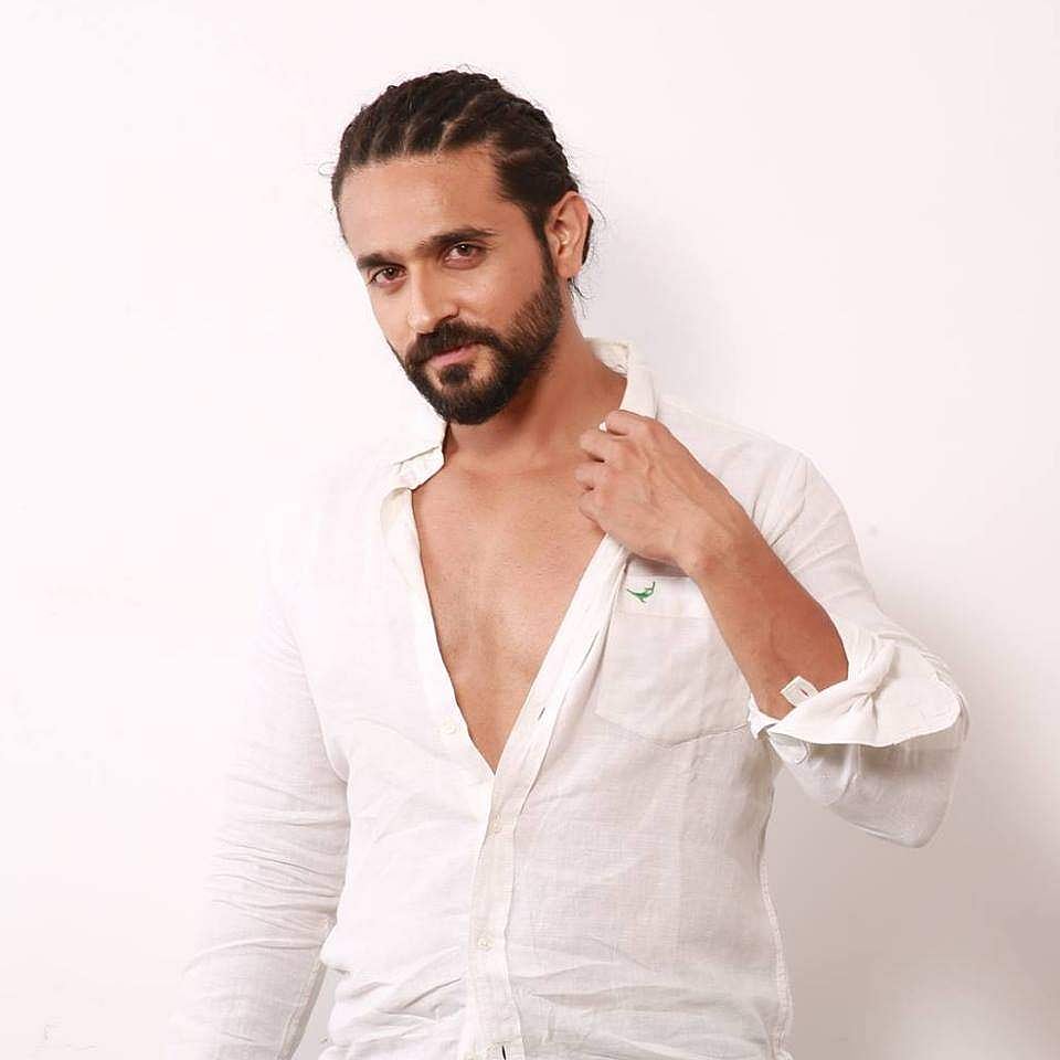 Ashish Sharma to portray Narendra Modi in Eros Now's web-series