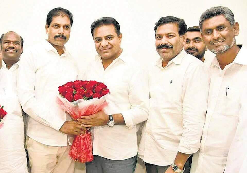 Congress MLA Yellareddy’s Surender joins TRS; tenth to defect from ...
