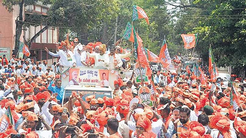 Suresh Angadi piggybacks on PM Modi's popularity, Congress trails in ...
