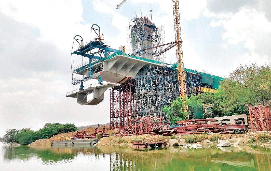 Cable bridge segment heaviest in country