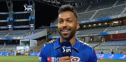 Hardik Pandya pulls off helicopter shot in front of inventor MS Dhoni