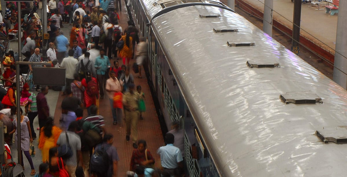 Southern Railways gets energy-efficient EMU rakes