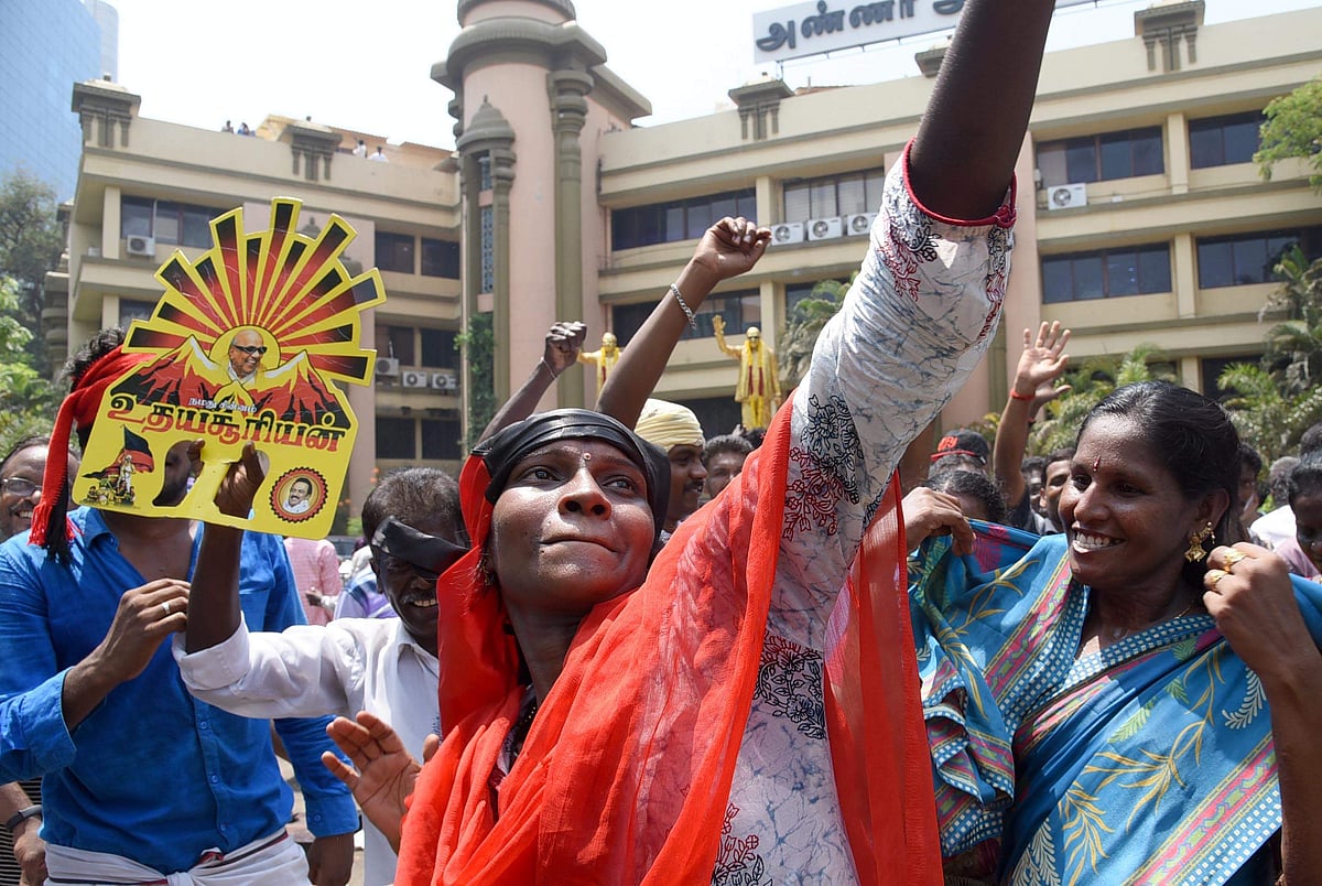 Matheshwaran wins Namakkal for KMDK