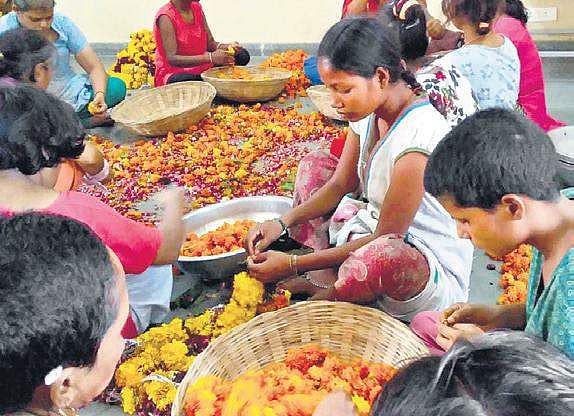 Floral waste from religious sites gets an organic makeover in Noida