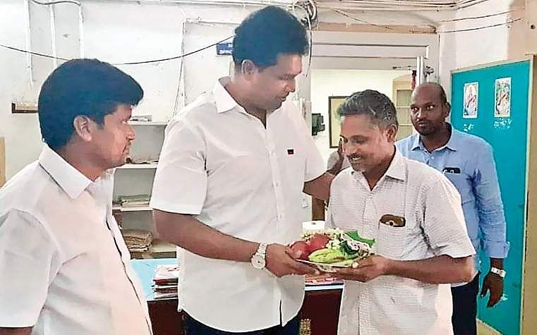 DMK MLA ‘invites’ village official for inspection with betel leaves on ...