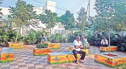 Guntur Municipal Corporation revamps parks with a touch of green