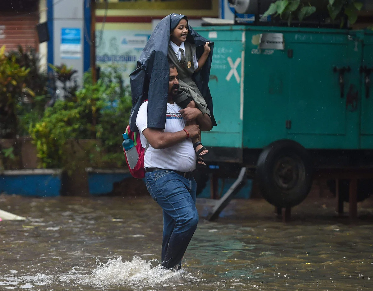 IMD predicts heavy rains over next two days in Mumbai and Konkan region IMD predicts heavy rains over next two days in Mumbai and Konkan region