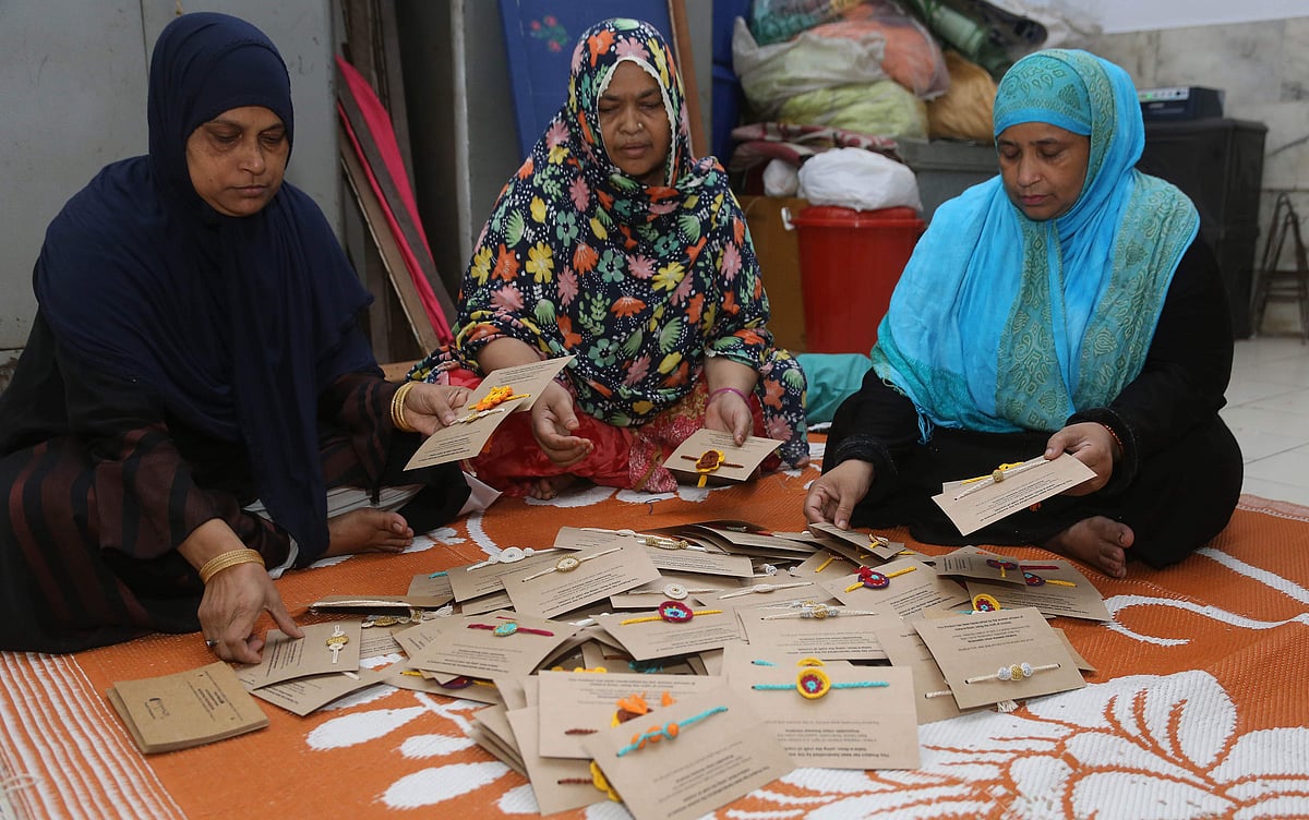 Muslim women make rakhis for Rakshabandhan