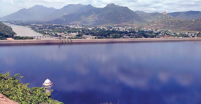 Tamil Nadu Mettur Dam level rises to 83 feet, water release only after ...