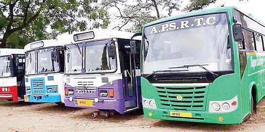 APSRTC bus takes one life in Vijayawada