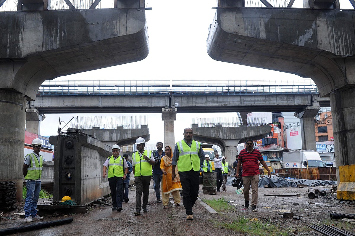 IIT experts study tech specifications of Vyttila flyover