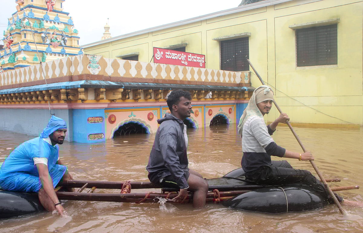 Citizens come to rescue of flood-hit North Karnataka