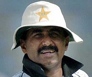 On this day in 1986: Javed Miandad struck final ball six to stun India