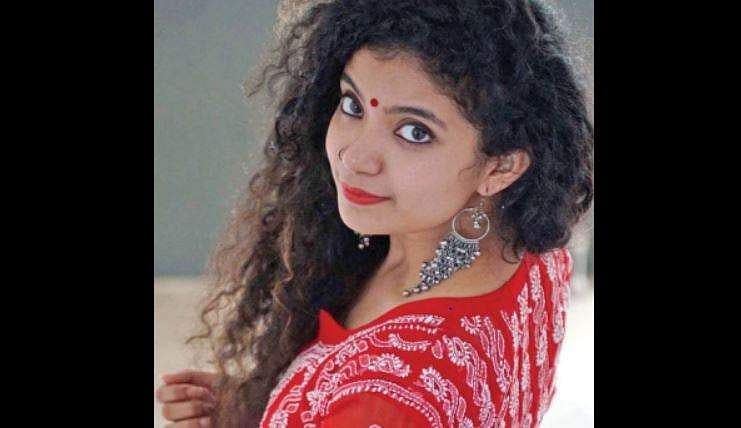 'Kumbalangi Nights' actor Anna Ben, Roshan Mathew to star in Musthafa’s ...