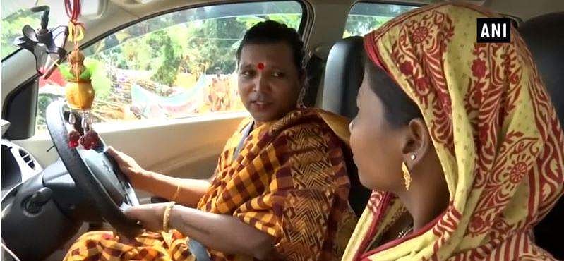WATCH | Transgender Rani Kinnar becomes India's first five-star-rated cab driver
