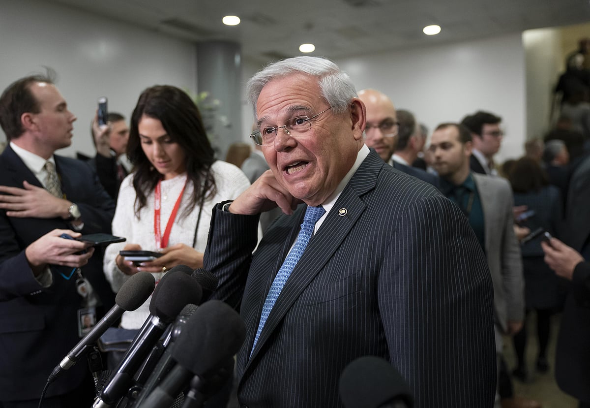 Top US Senator urges Pompeo to 'press' India for 'swift reversal' of ...