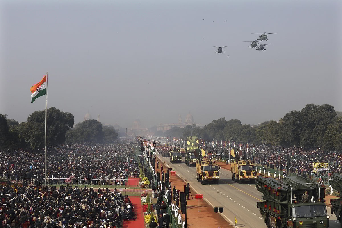 Republic Day 2020: Dhanush artillery, Chinook and Apache choppers make ...