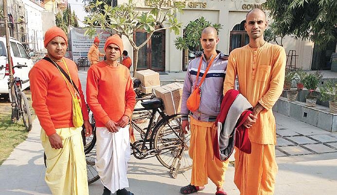 ISKCON monks cycle from Gurugram to Rajasthan to pass spiritual wisdom ...