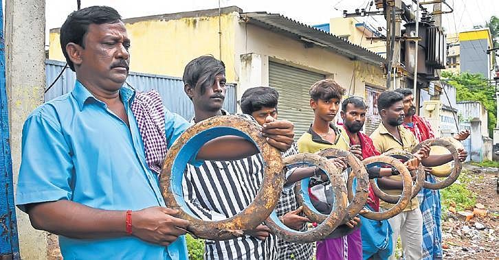 COVID-19 delivers a deadly blow to 'Thappu' artists in Tamil Nadu