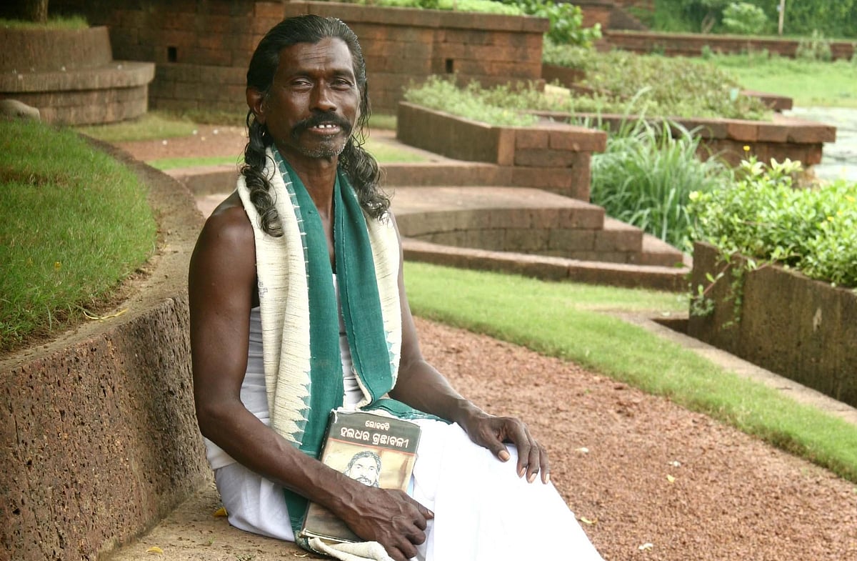 Padma Shri Haldhar Nag's poems in new book of Gulzar