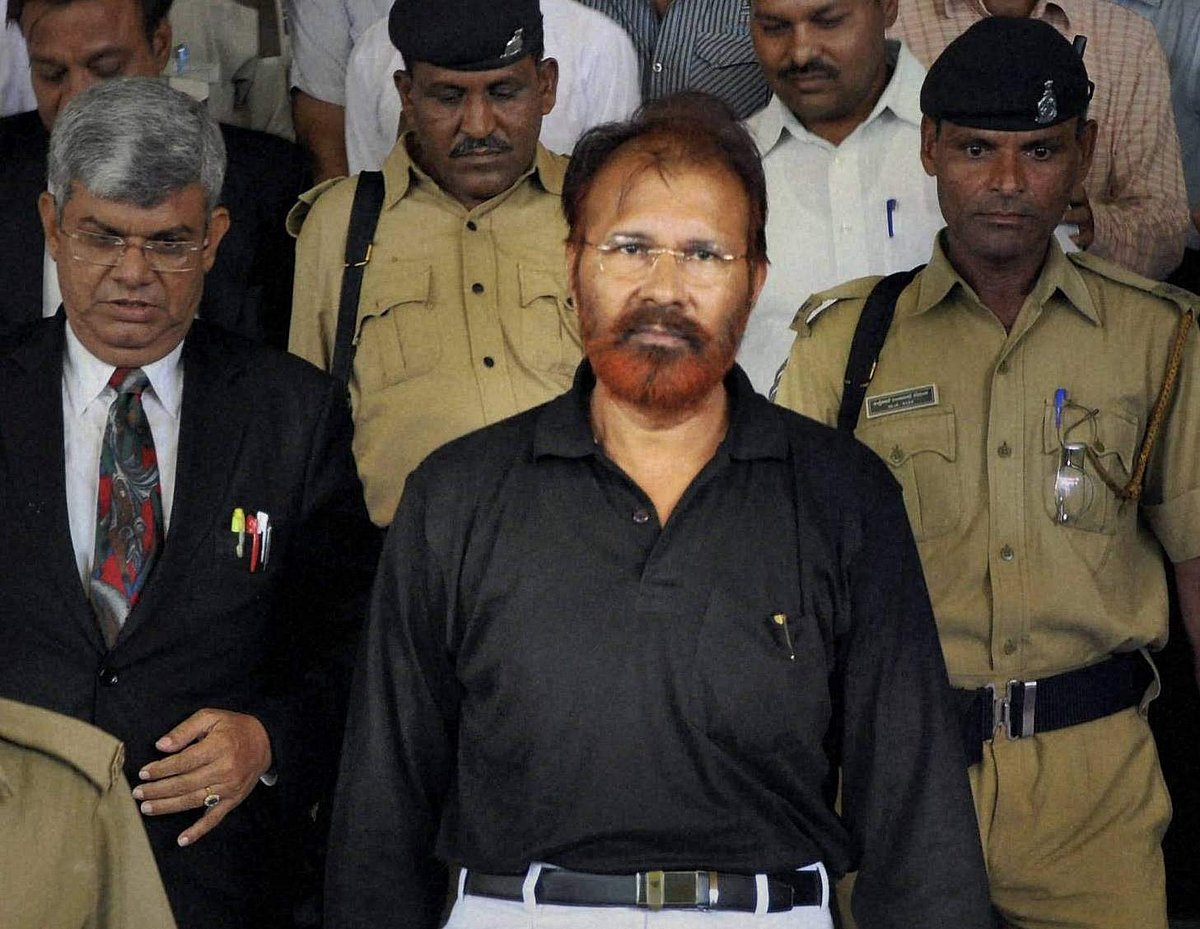 Controversial Ex-IPS Vanzara given post-retirement promotion by Gujarat ...