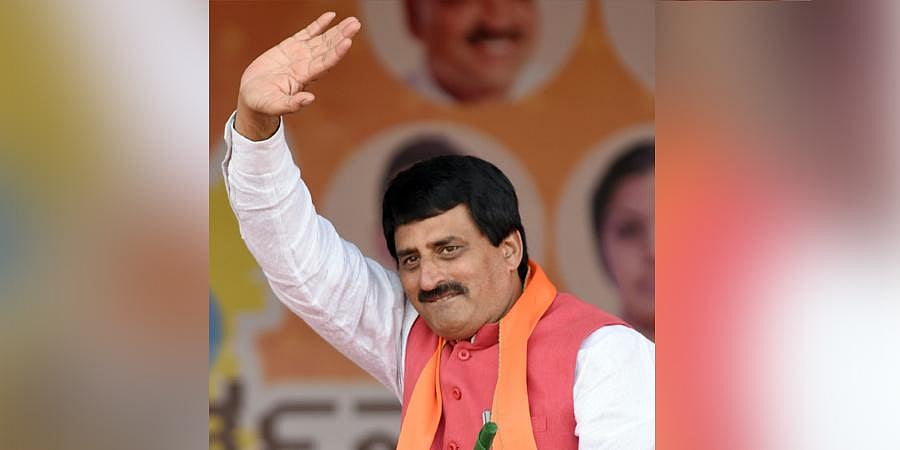 CP Yogeshwar for Deputy CM: Jarkiholi meets Fadnavis